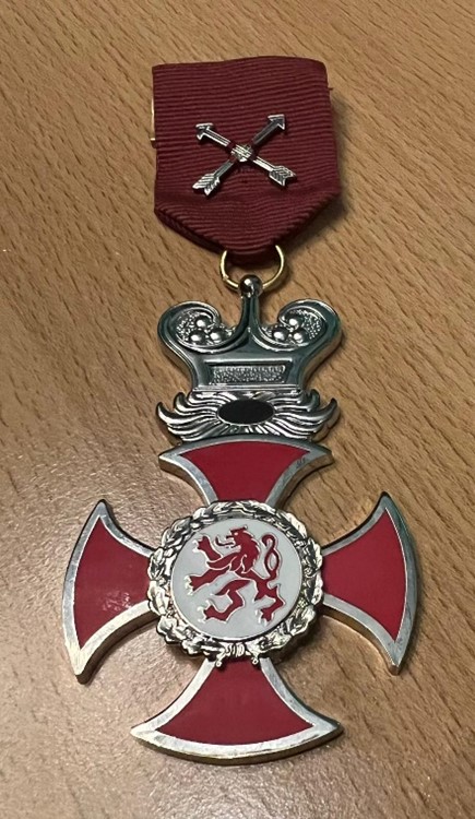 Bennie van Vlimmeren ontvangt de Orde van de Rode Leeuw – Schutterij ...